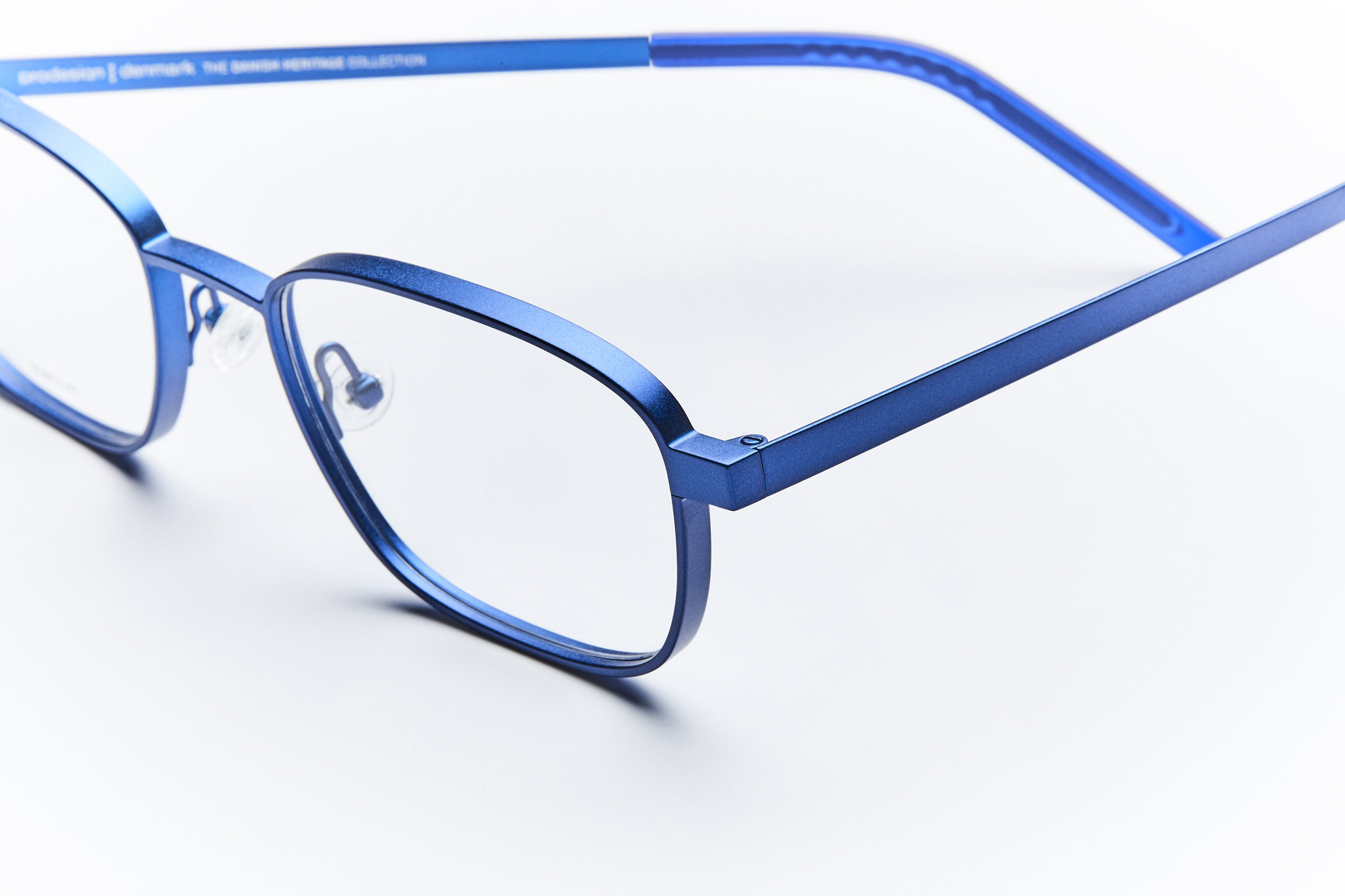 AROS-4852